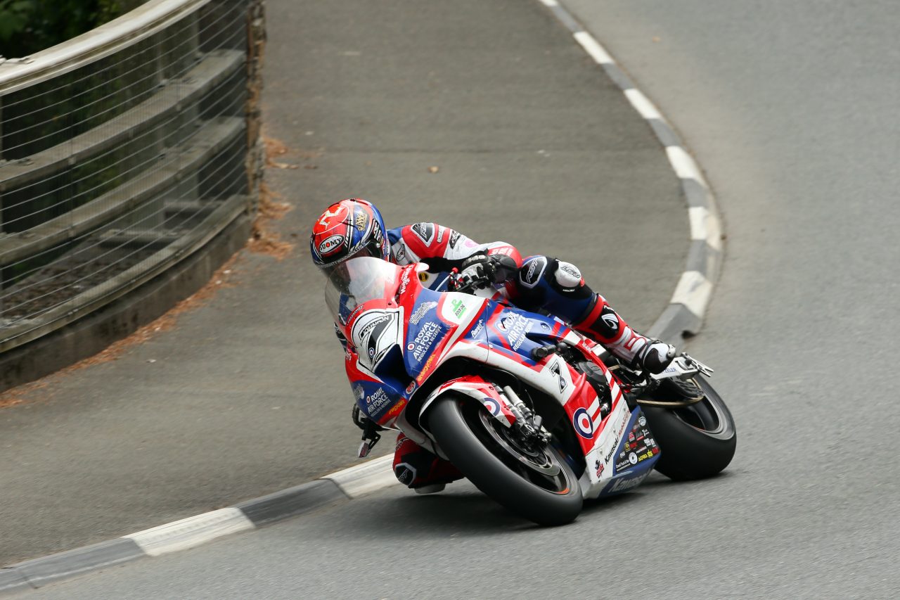 Isle of Man TT Rider Bios | Devitt