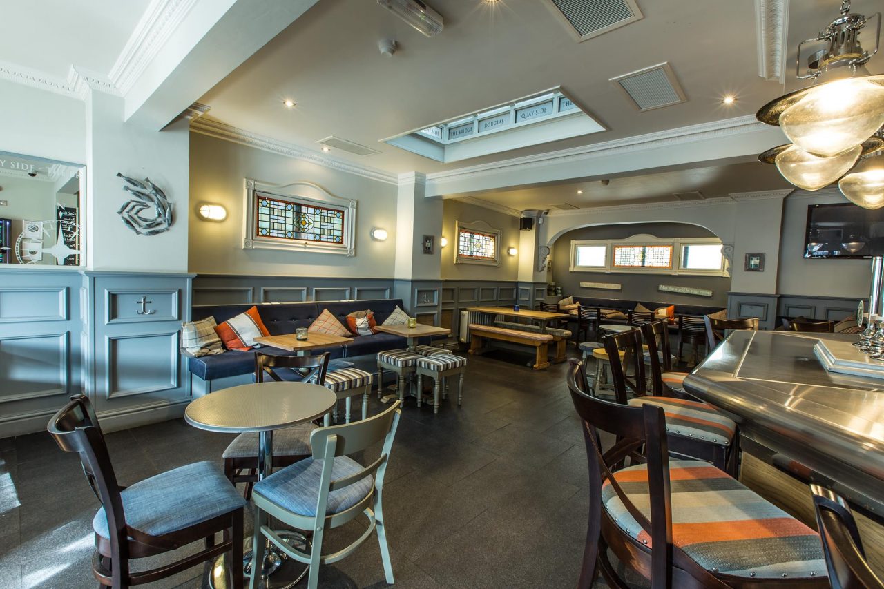 Best Pubs and Restaurants for Isle of Man TT | Devitt