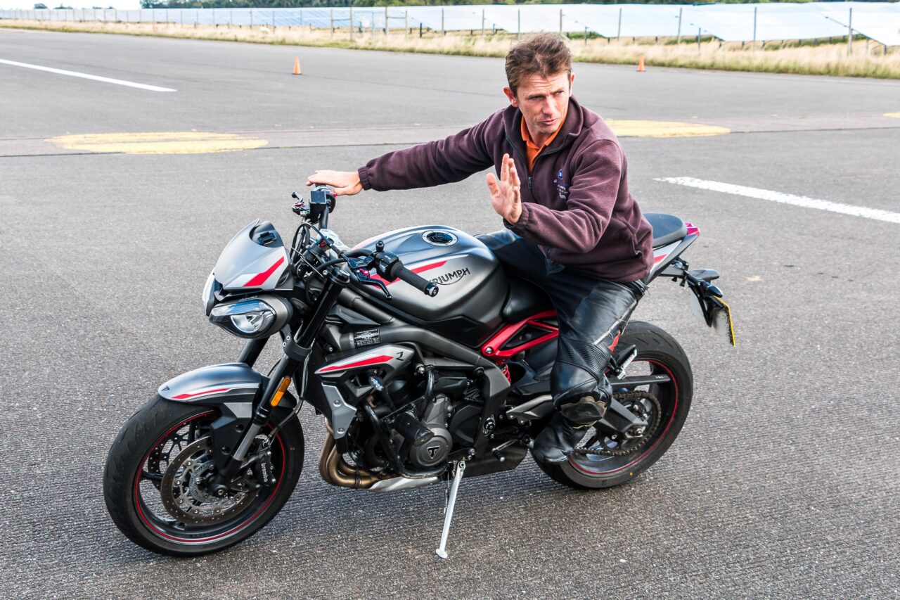 Knee-Down Nirvana: it is legal and what does it achieve?