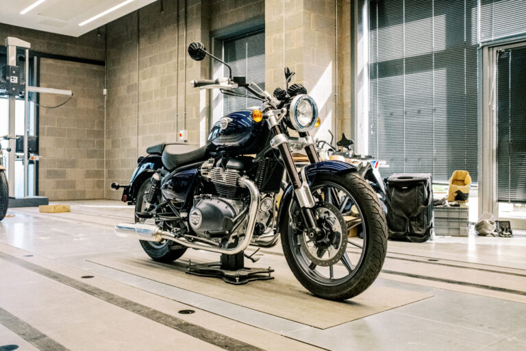 2023 Royal Enfield Super Meteor 650 Review & Price | Devitt