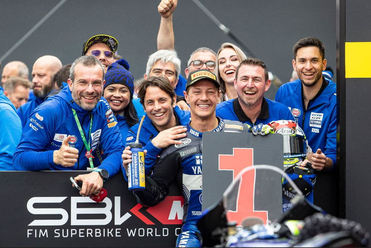 World Superbike Championship: 400 up for Ducati | Devitt