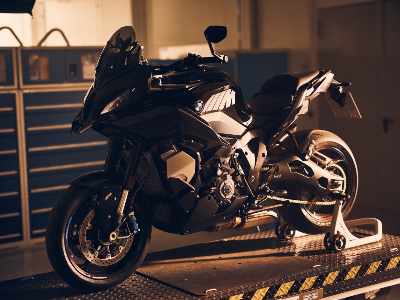 First Look: 2024 BMW M1000 XR | Devitt Insurance