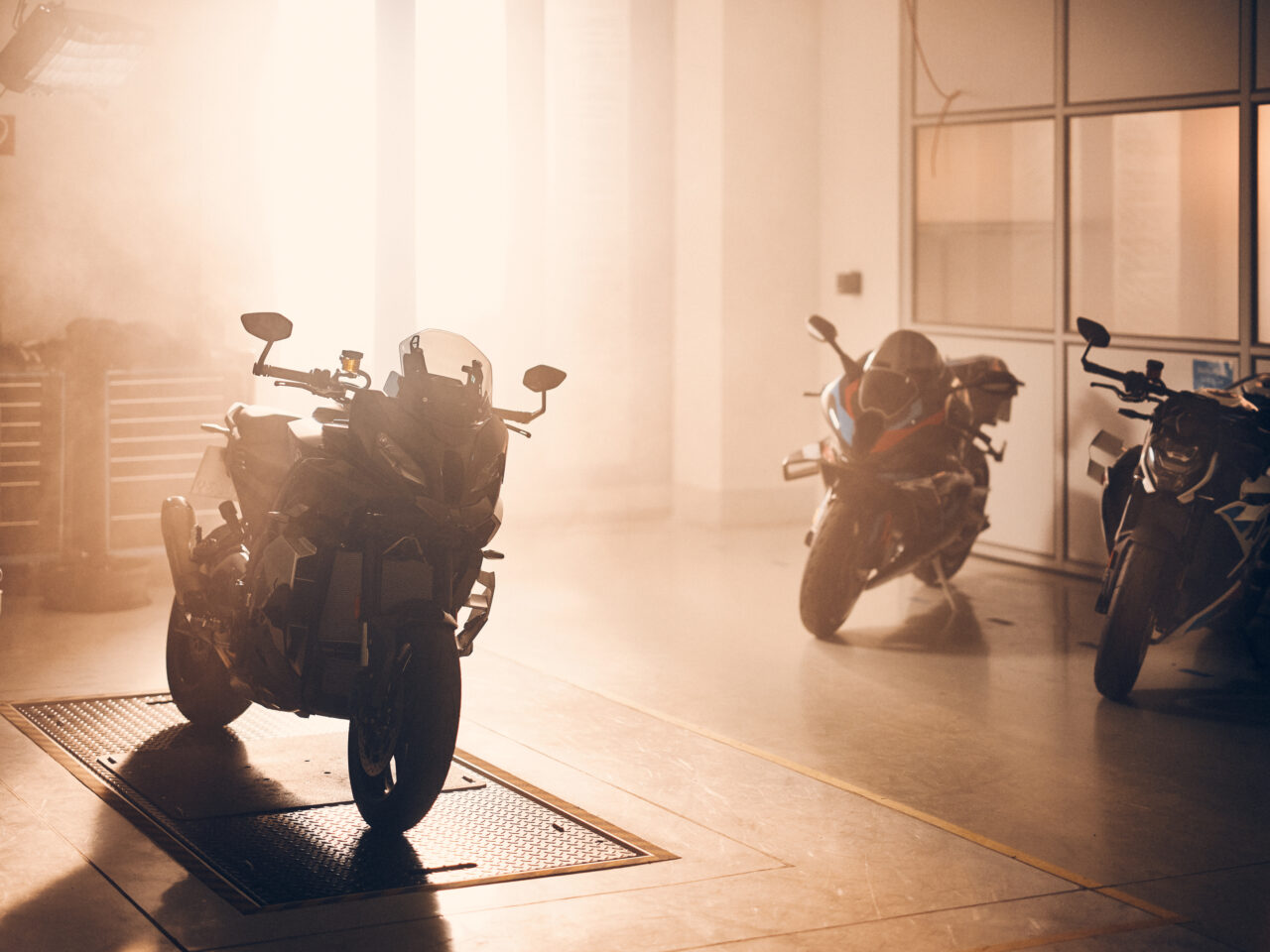 First Look: 2024 BMW M1000 XR | Devitt Insurance