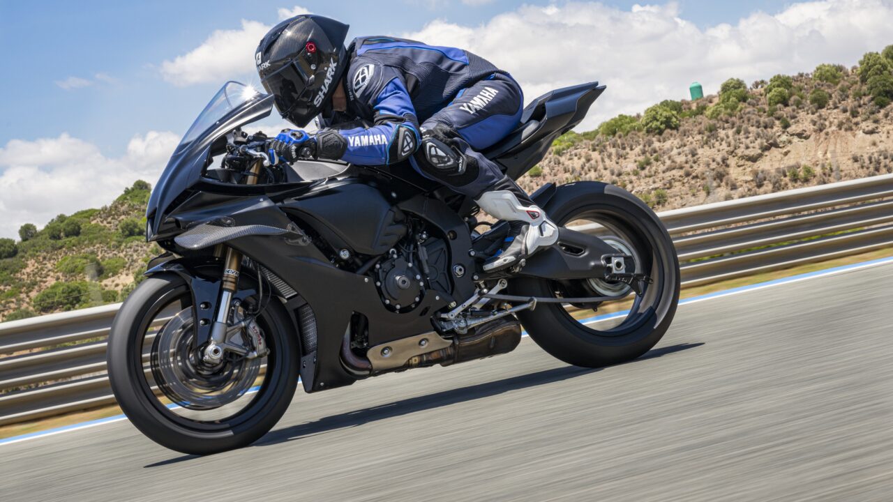 2025 Yamaha R1 Race and GYTR track-only models released